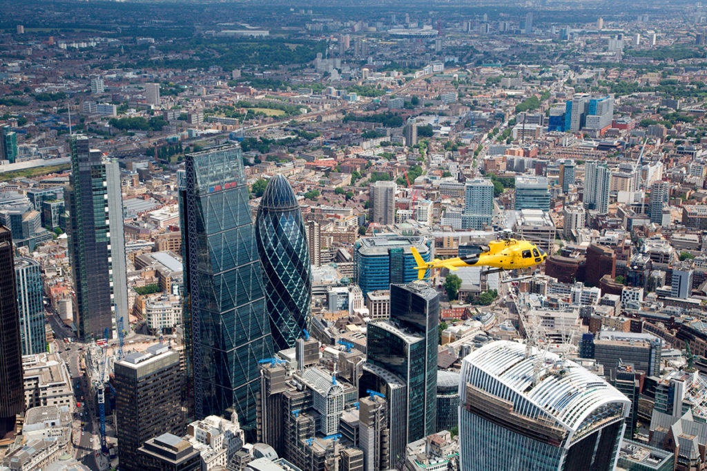 Exploring London in a helicopter - A Guide To London City